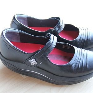 Abeo | Shoes | Abeo Rocs Bethan Black Size 7 Med | Poshmark